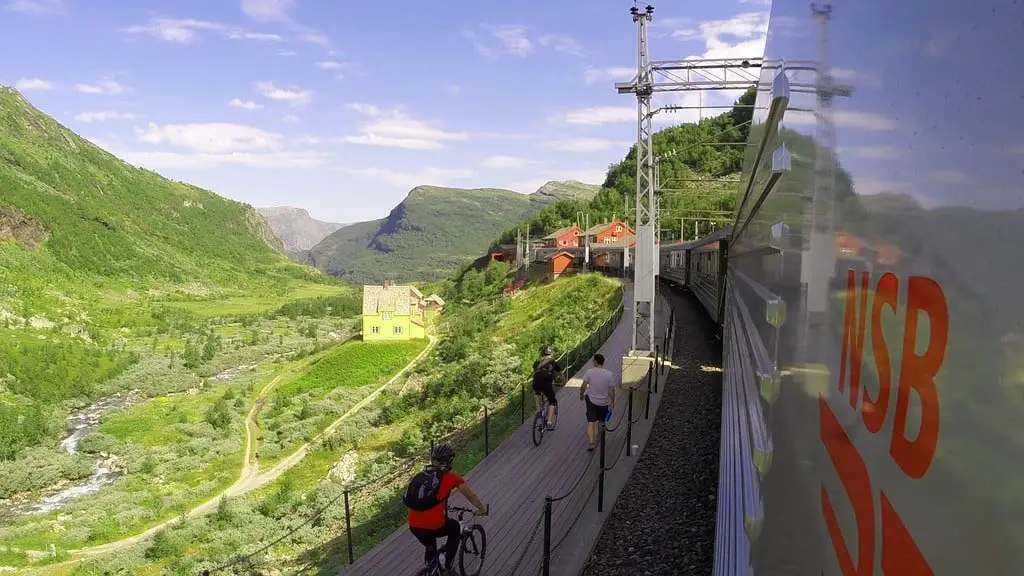 Collision de train sur la voie ferrée de Flåm - Actualités de Norvège