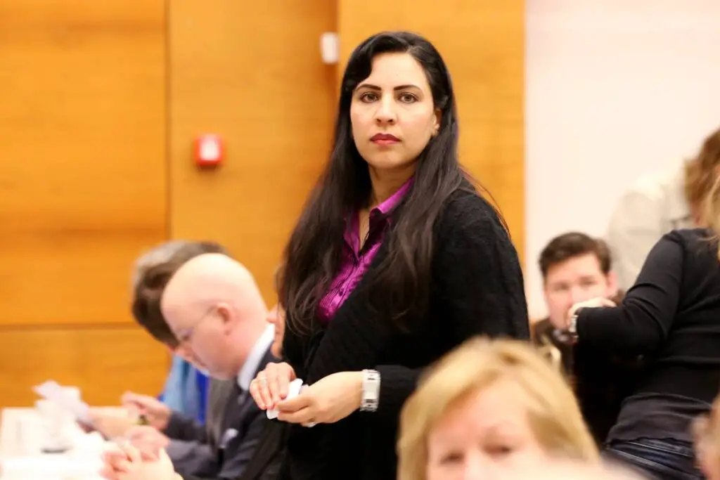 Le politicien conservateur Afshan Rafiq a demandé aux Norvégiens de ne ...