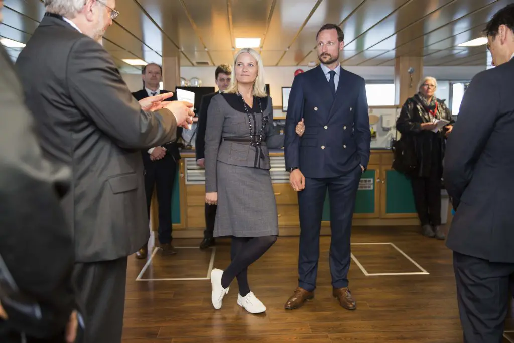 Le couple prince héritier se rend à Bergen - Actualités de Norvège