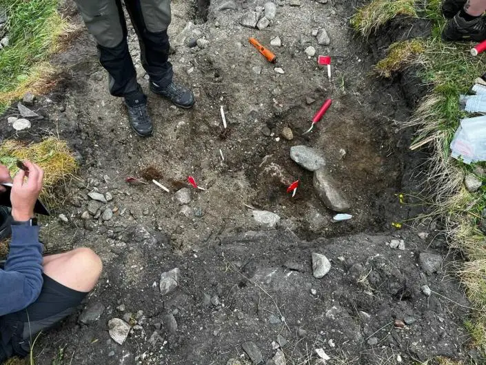 Une structure secrète était probablement cachée dans l'énorme tumulus d ...