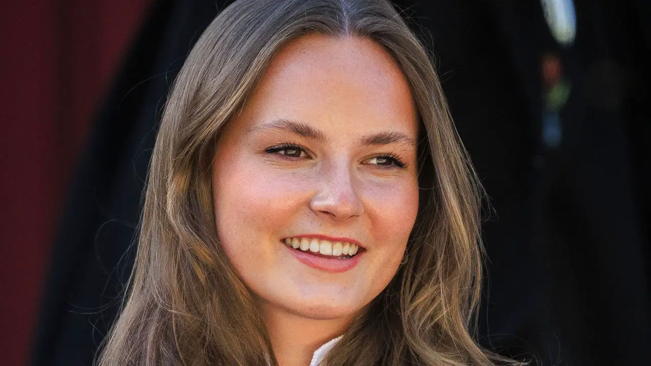 La princesse Ingrid Alexandra de Norvège rend hommage à ses grands ...